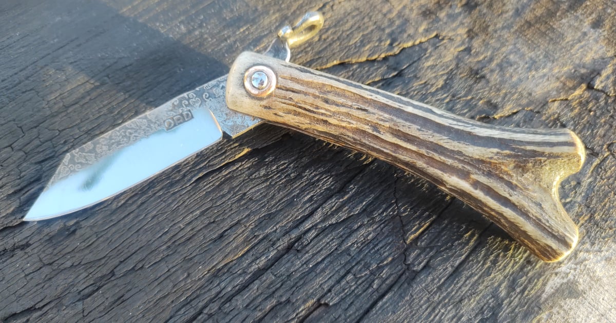 Roe deer antler handle knife with silver steel clipped point blade (3 ...