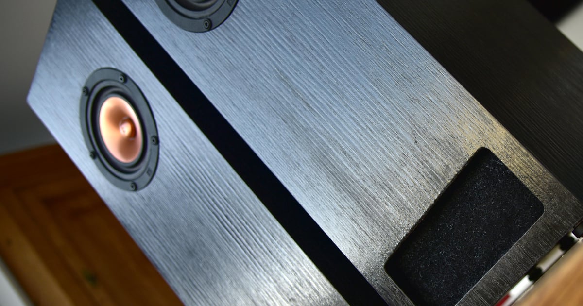 Passive Nereid Transmission Line Speakers | oneoffaudio