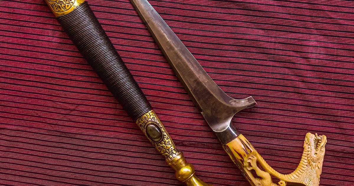 Dragon Fang Dagger | BOGAZKESEN ARMOURY