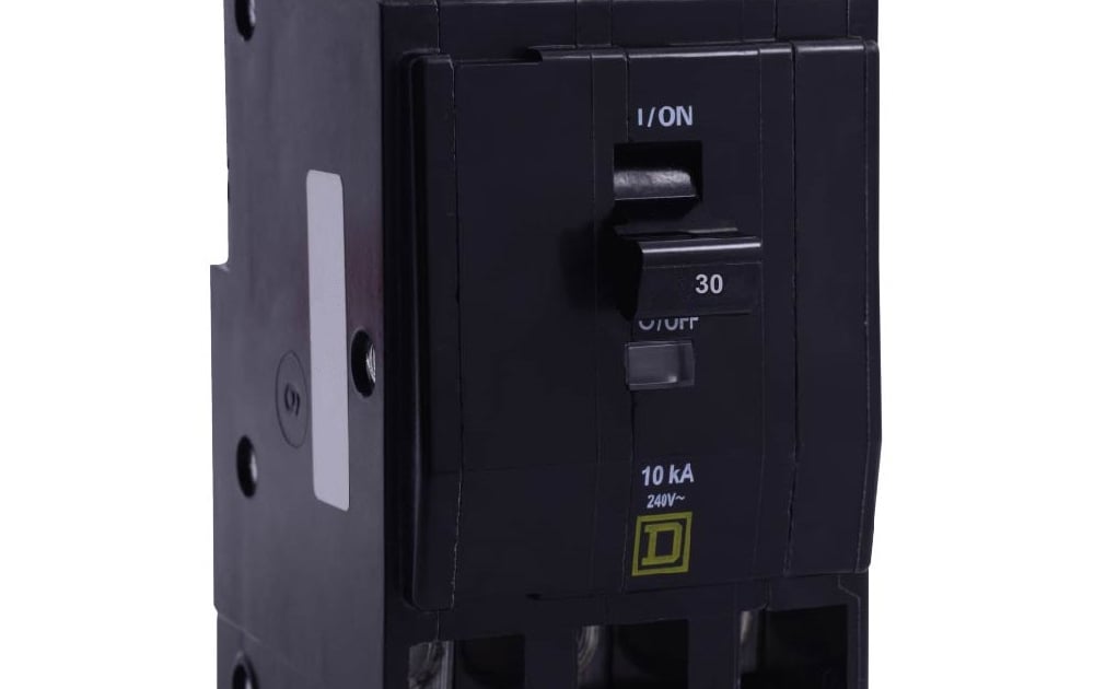 Interruptor termomagnético 3 polos 30 A. Atornillable | BMBC Materiales