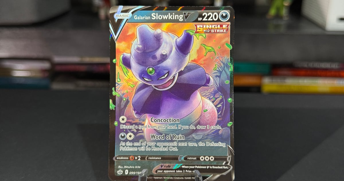 Galarian Slowking V - Chilling Reign