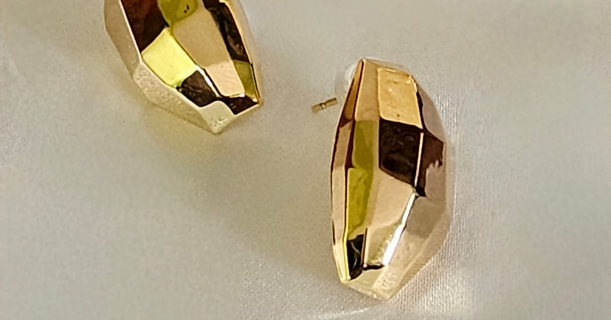 Sculpted Droplets Studs | Iridezza