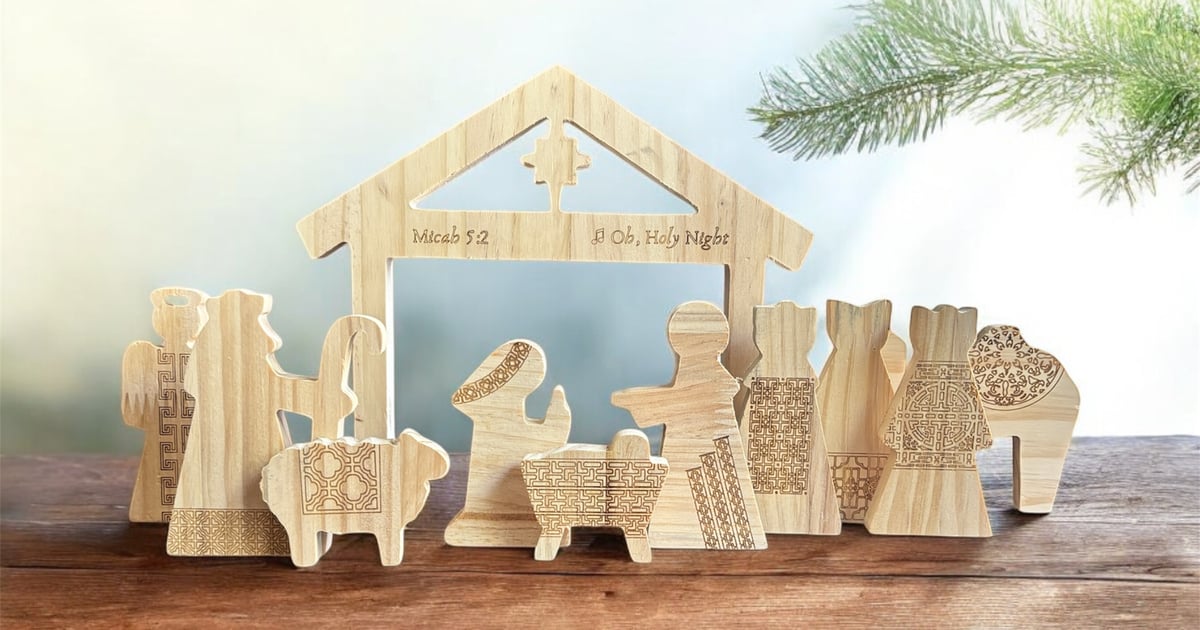 The King of Kings Advent Nativity - Christmas Countdown Nativity Set ...