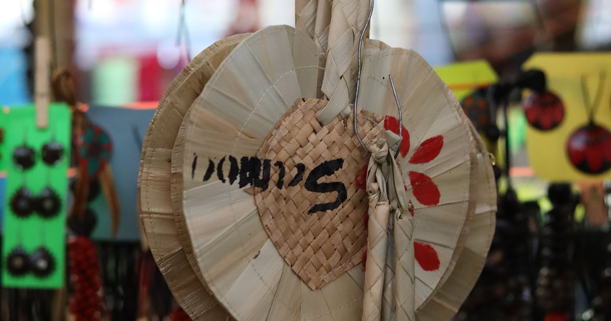 Ili (Hand Fan) | A.C.C Fugalei Market