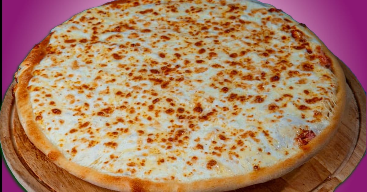 Cheesy Lover Pizza | AMC Taste Pakistan