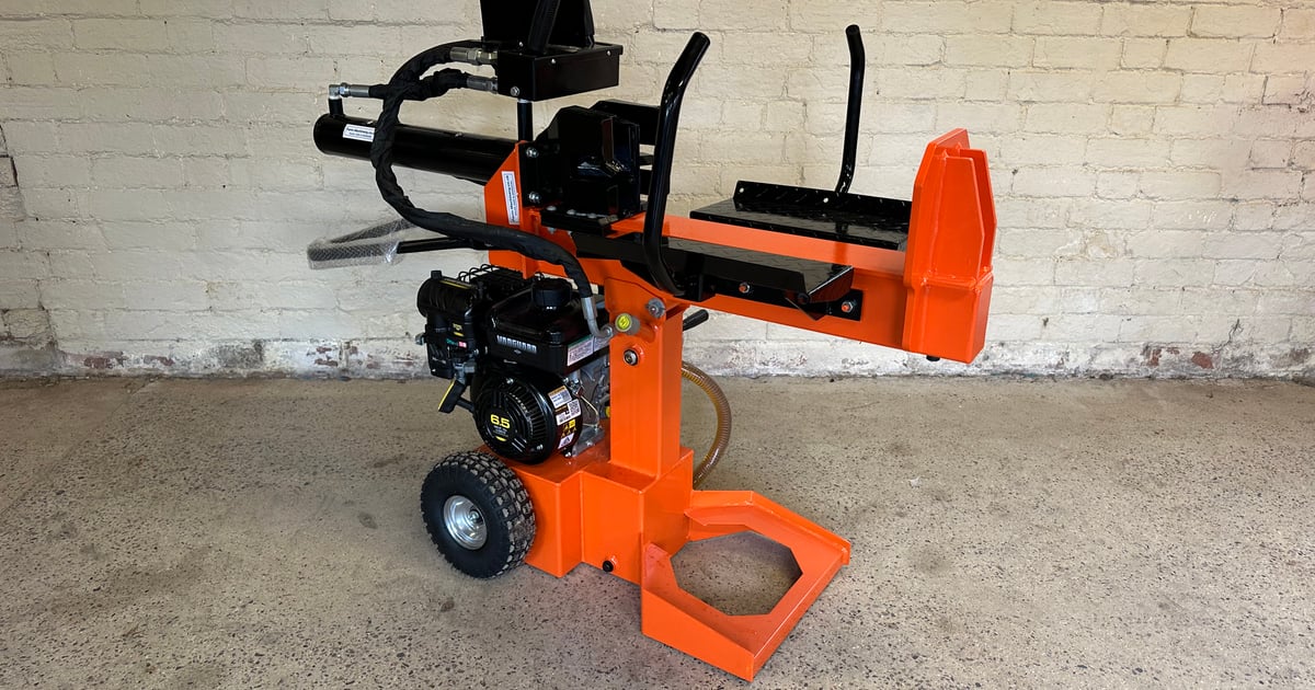 Venom 15 Ton Compact Log Splitter | FARM MACHINERY