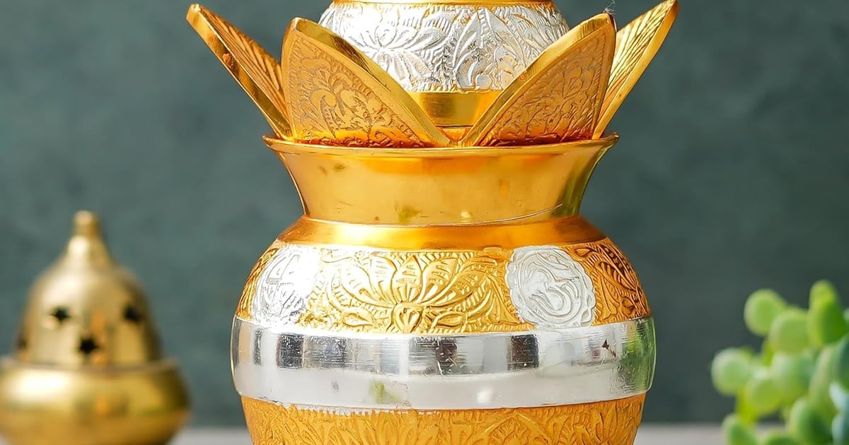 Silver & Gold Plated Kalash Lota with Coconut,Leaves and Royal Red ...