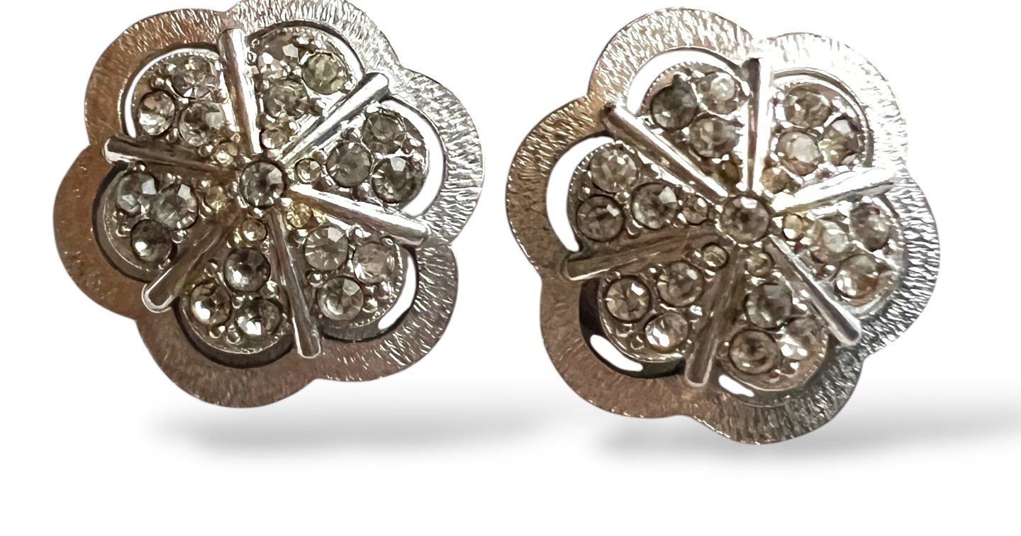 Rankų darbo papuošalai ir vintage | Dionka