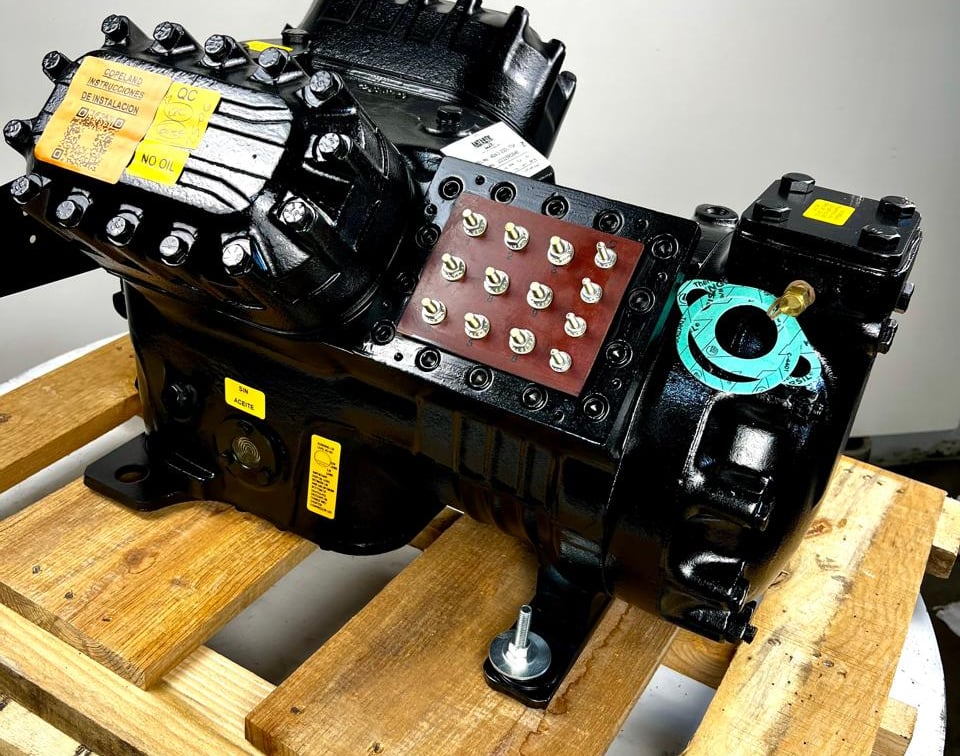 Compresor Discus 4D 4DA3-100L-TSK - 10HP - 40CFM - 220/460V Media y ...