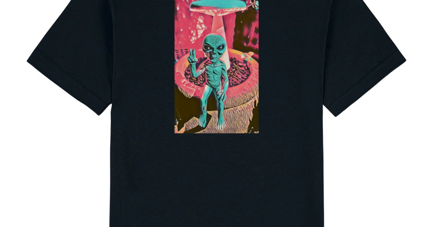 Alien in Wonderland | Cosmic Dude