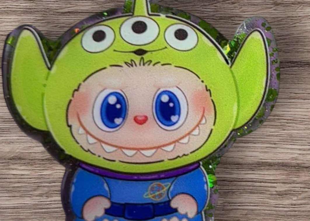 Labubu Alien | Lunars Custom Designs