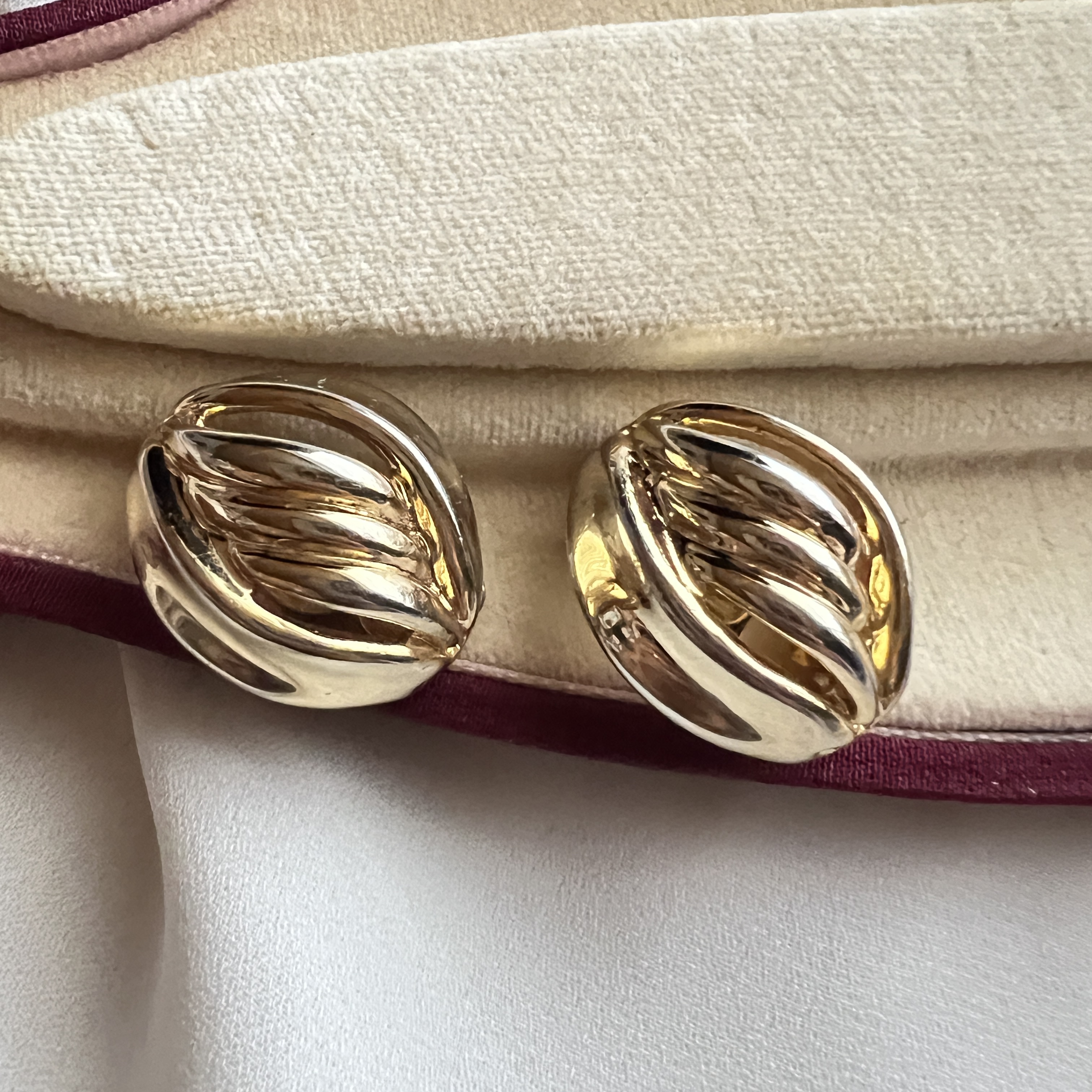 Rankų darbo papuošalai ir vintage | Dionka