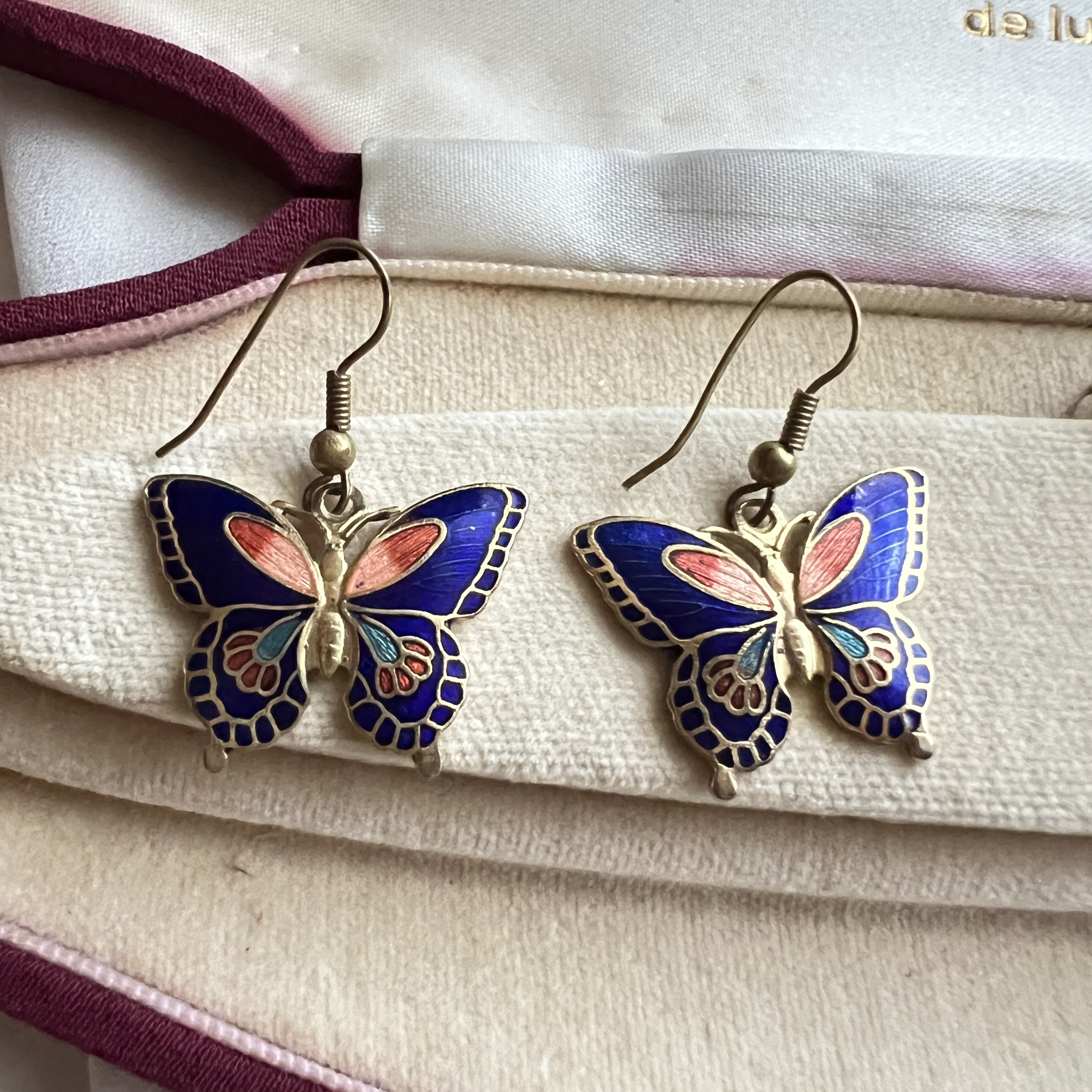 Rankų darbo papuošalai ir vintage | Dionka