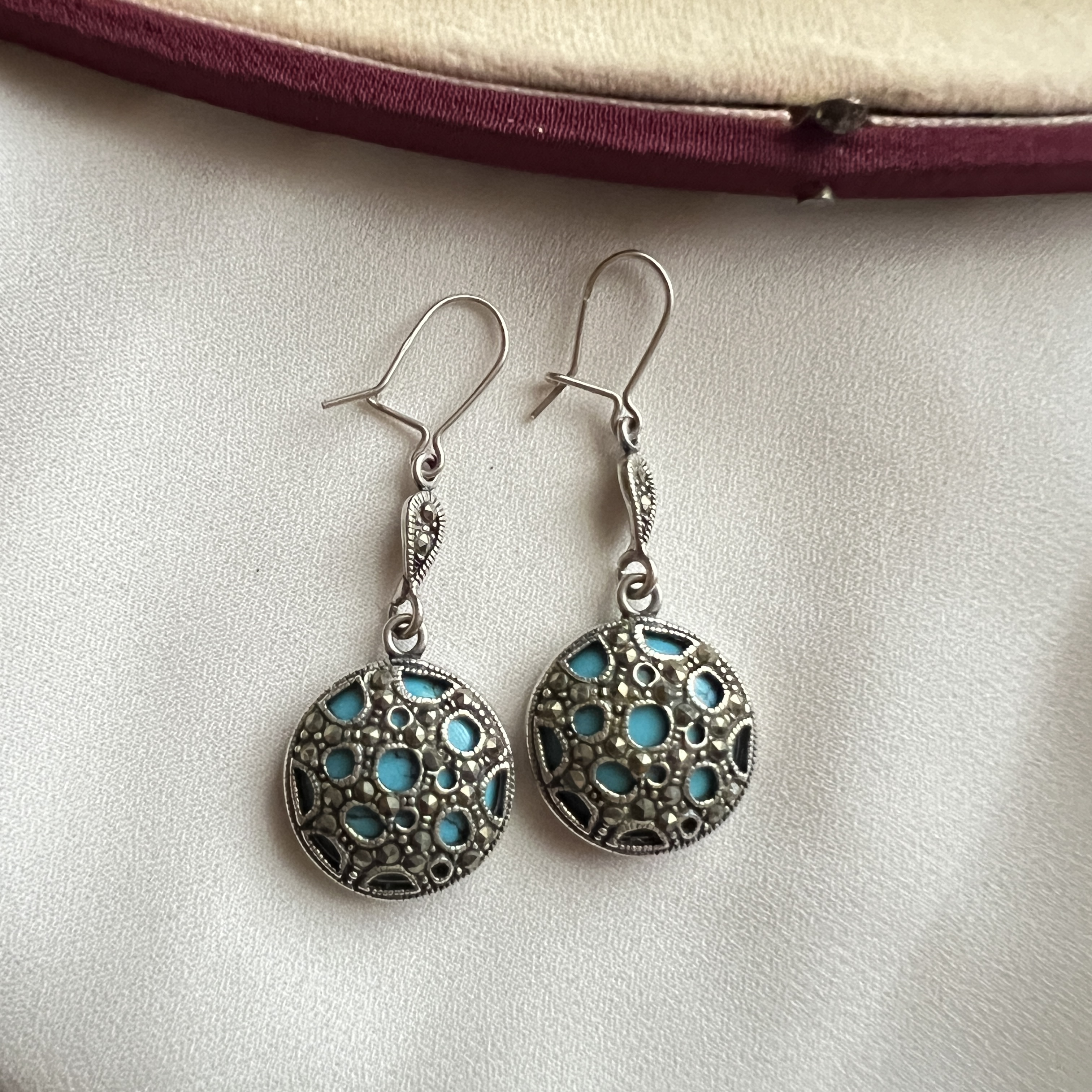 Rankų darbo papuošalai ir vintage | Dionka