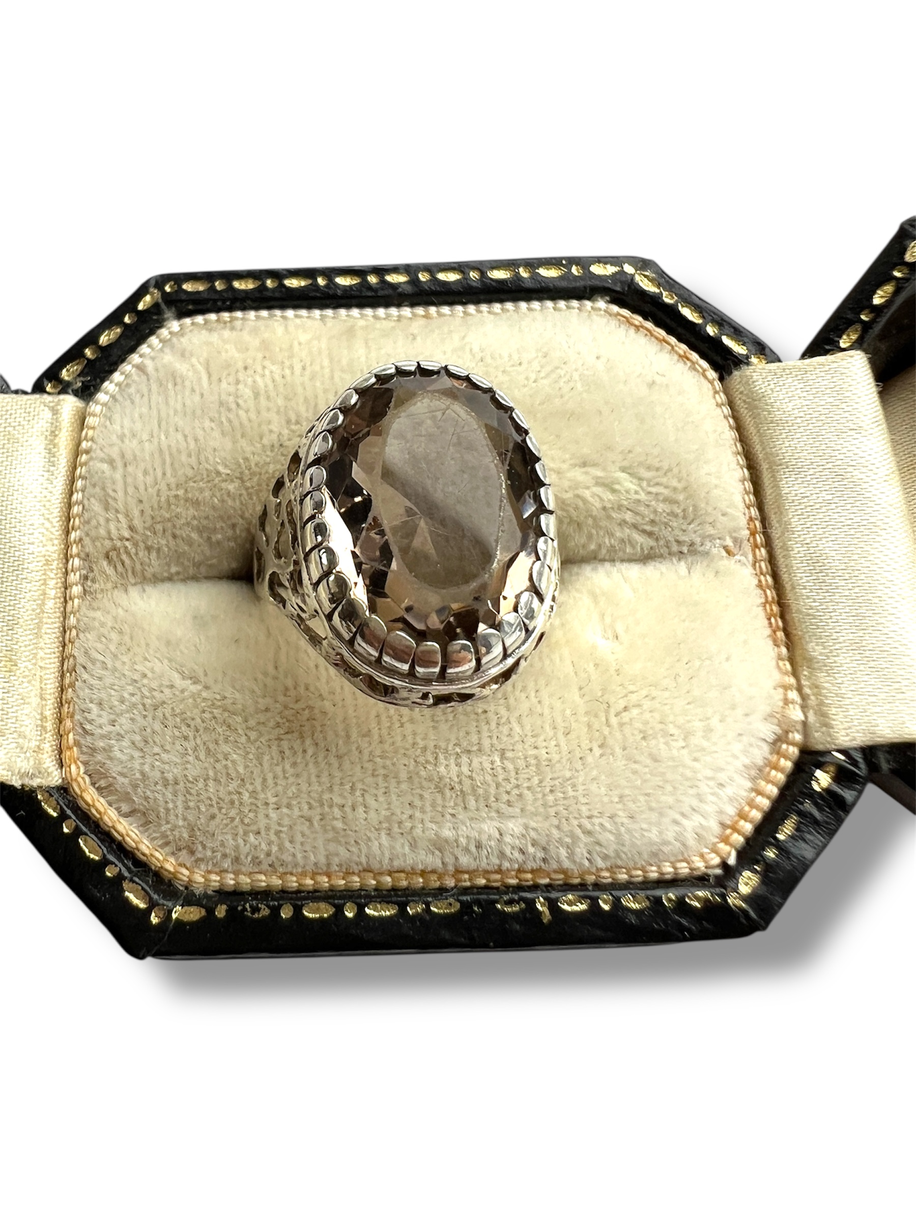 Rankų darbo papuošalai ir vintage | Dionka