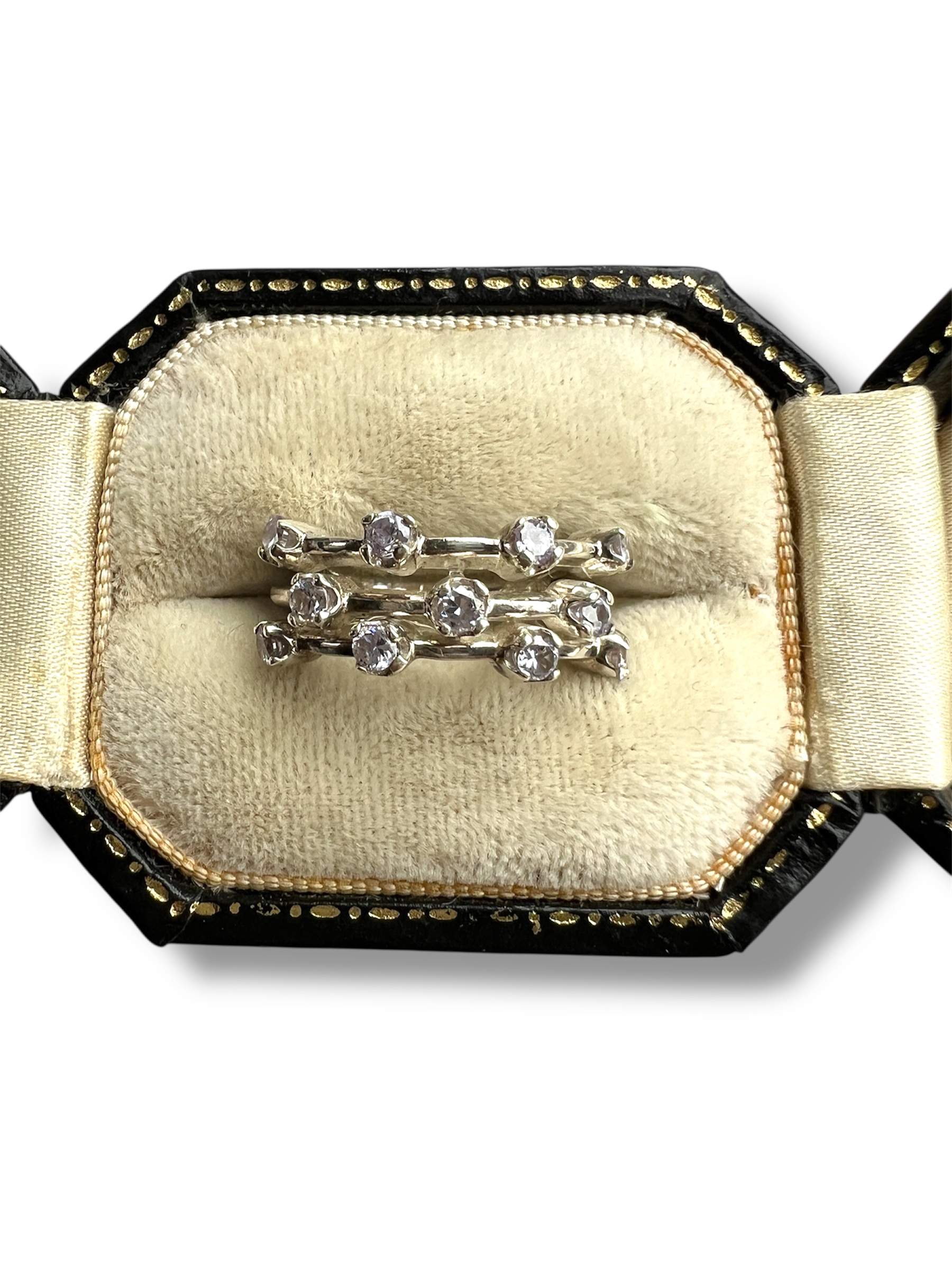 Rankų darbo papuošalai ir vintage | Dionka